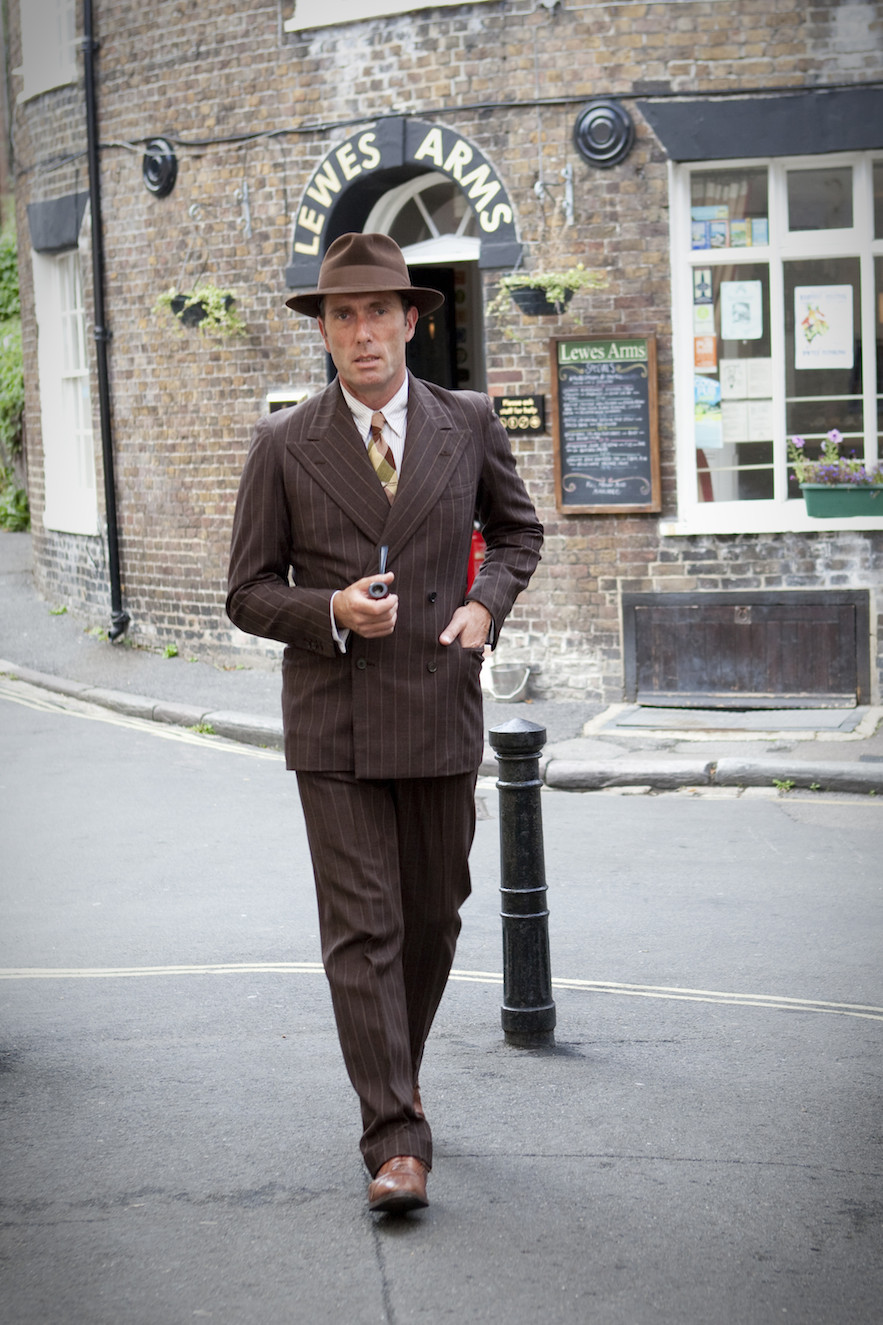 "Tweedland" The Gentlemen's club: How To Be Chap by Gustav Temple