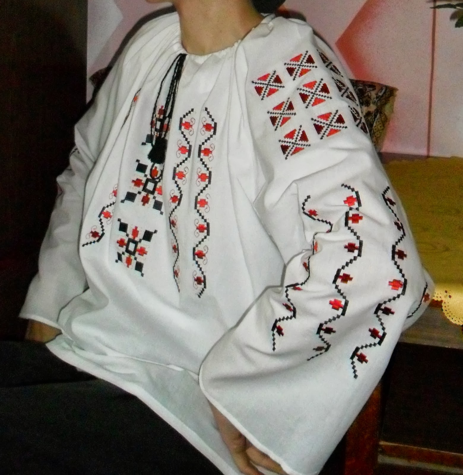 Costume populare și ii tradiționale românești