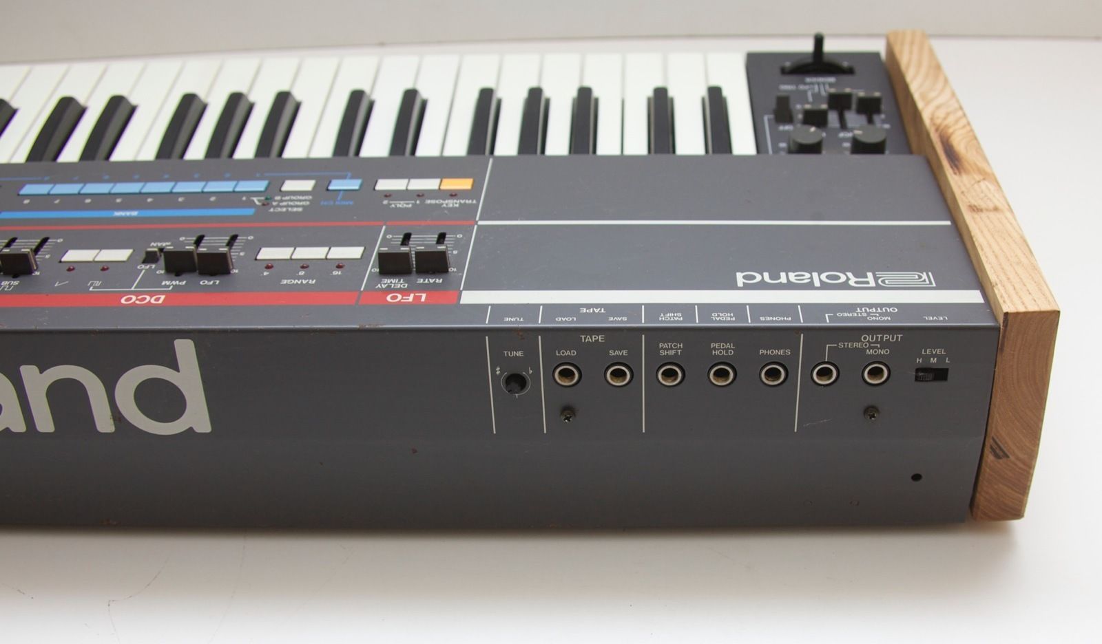 MATRIXSYNTH: Roland Juno-106 Vintage SN 491426 with Wood Side Panels