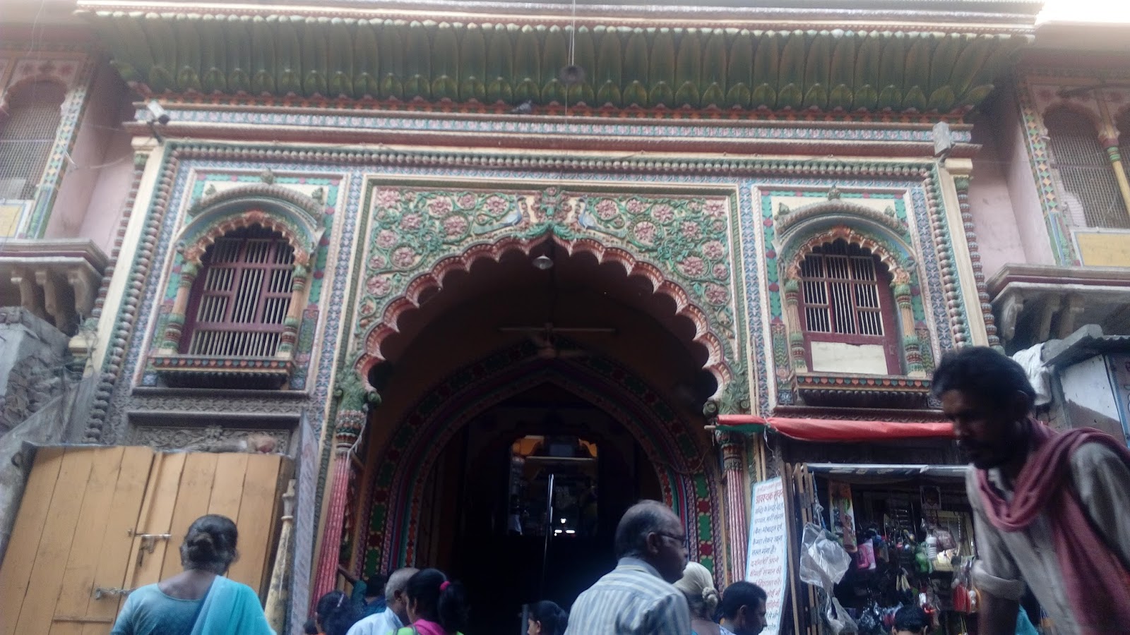 Dwarkadhish(Krisna) Temple in Mathura Uttar Pradesh