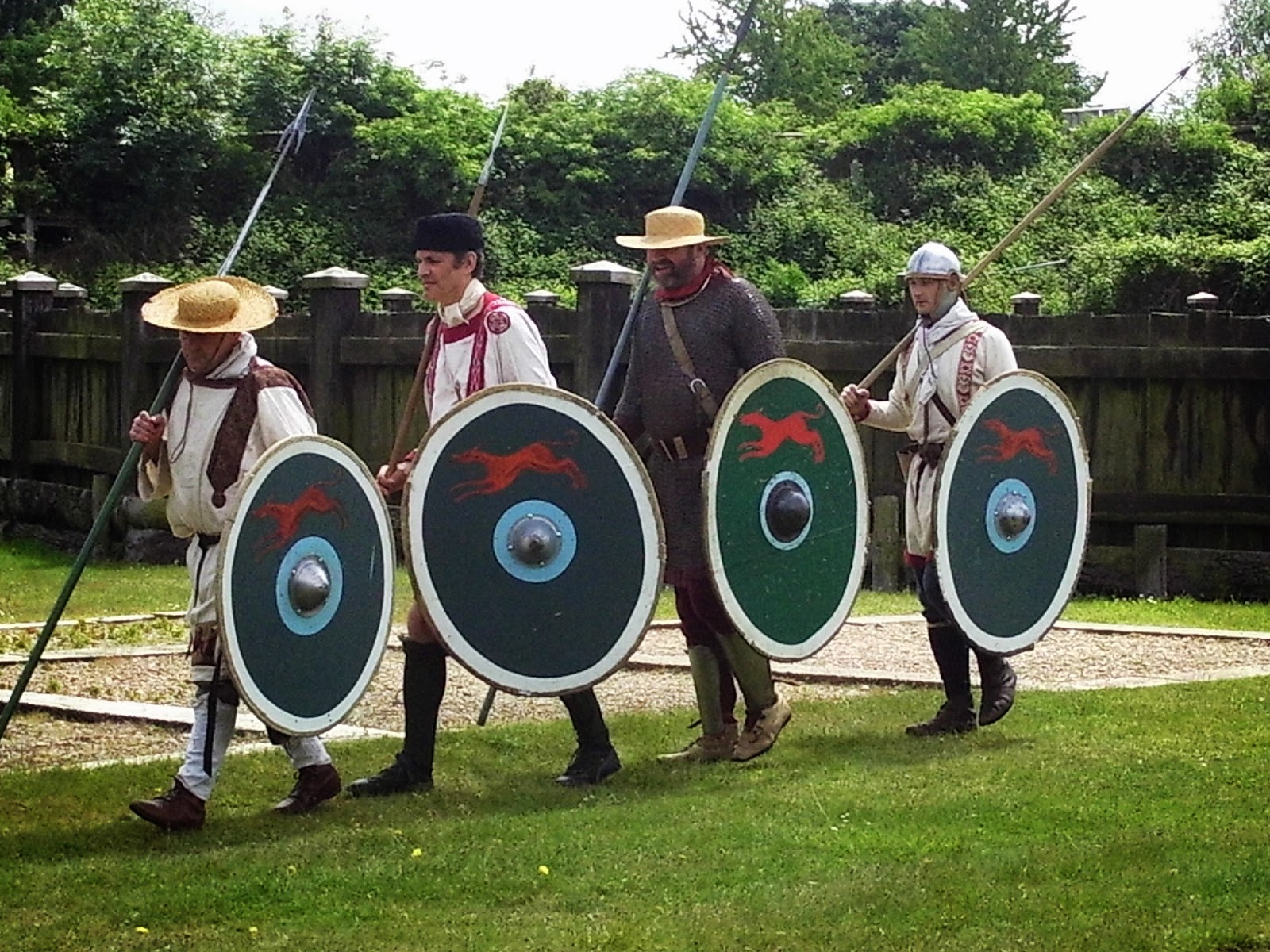 Ubique: Batavi Iuniores Britanniciani - Late Romans, Lunt Roman Fort ...