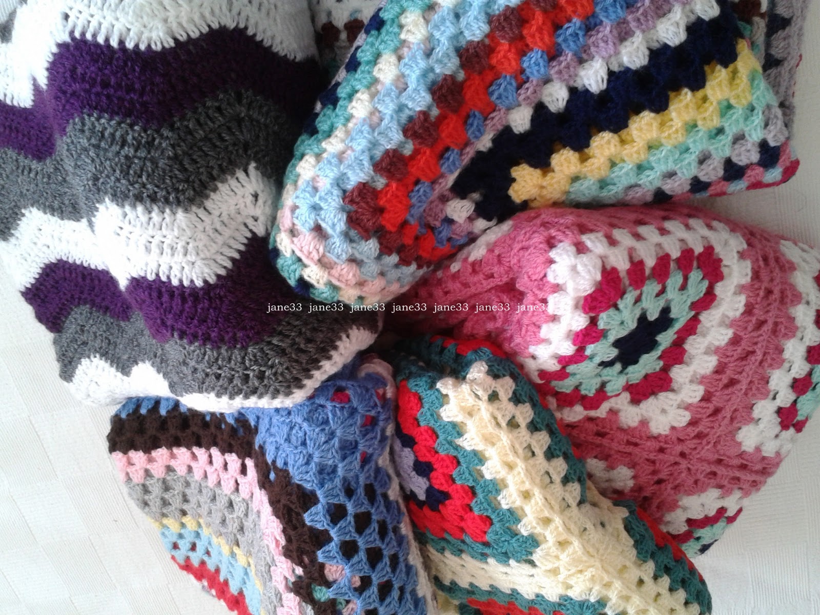 j33: háčkované deky