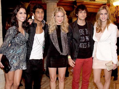 Nossa Diva : Lua Blanco e Sophia Abrahão