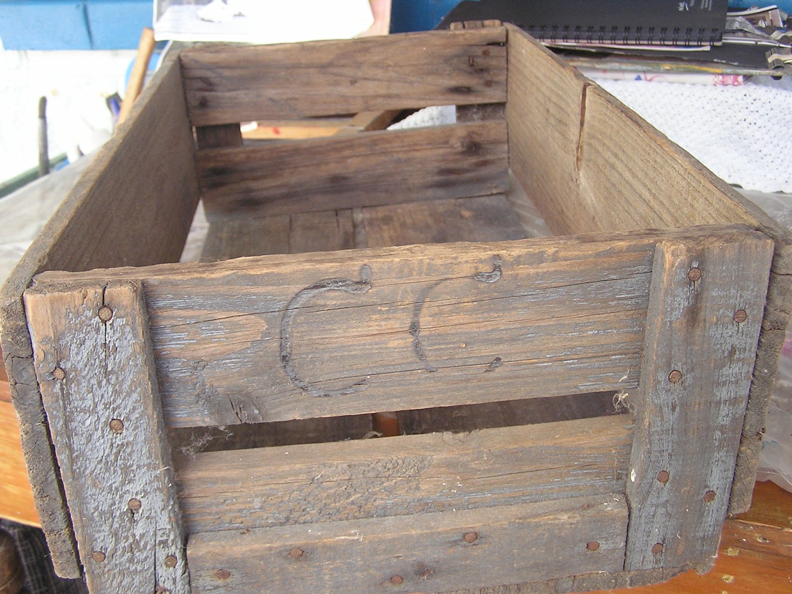 ess-arr: Old Wooden Box.......New Life