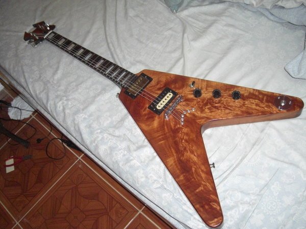 Max Rufo's Custom Guitars and Basses