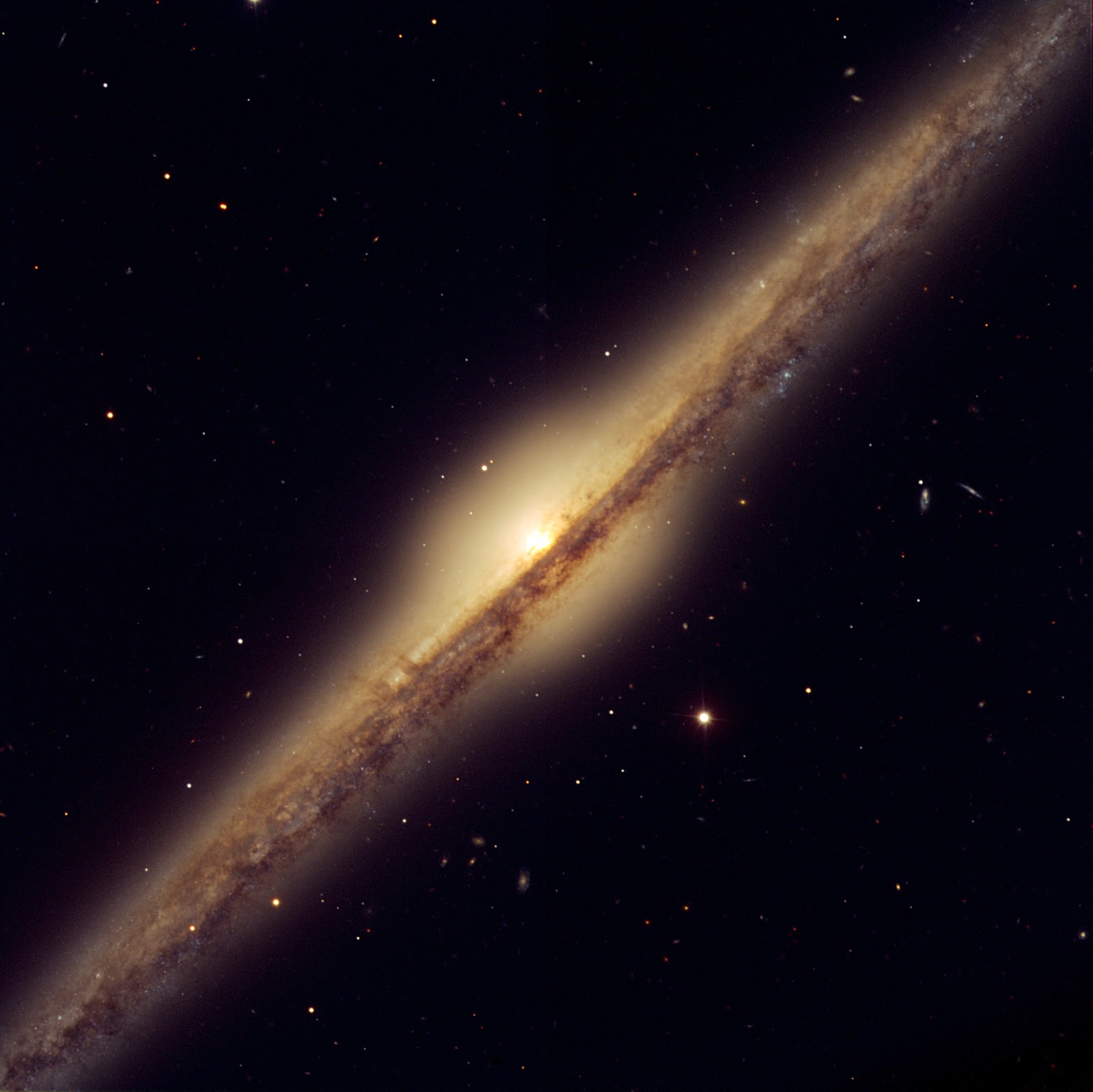 Spiral Galaxy NGC 4565 | Earth Blog
