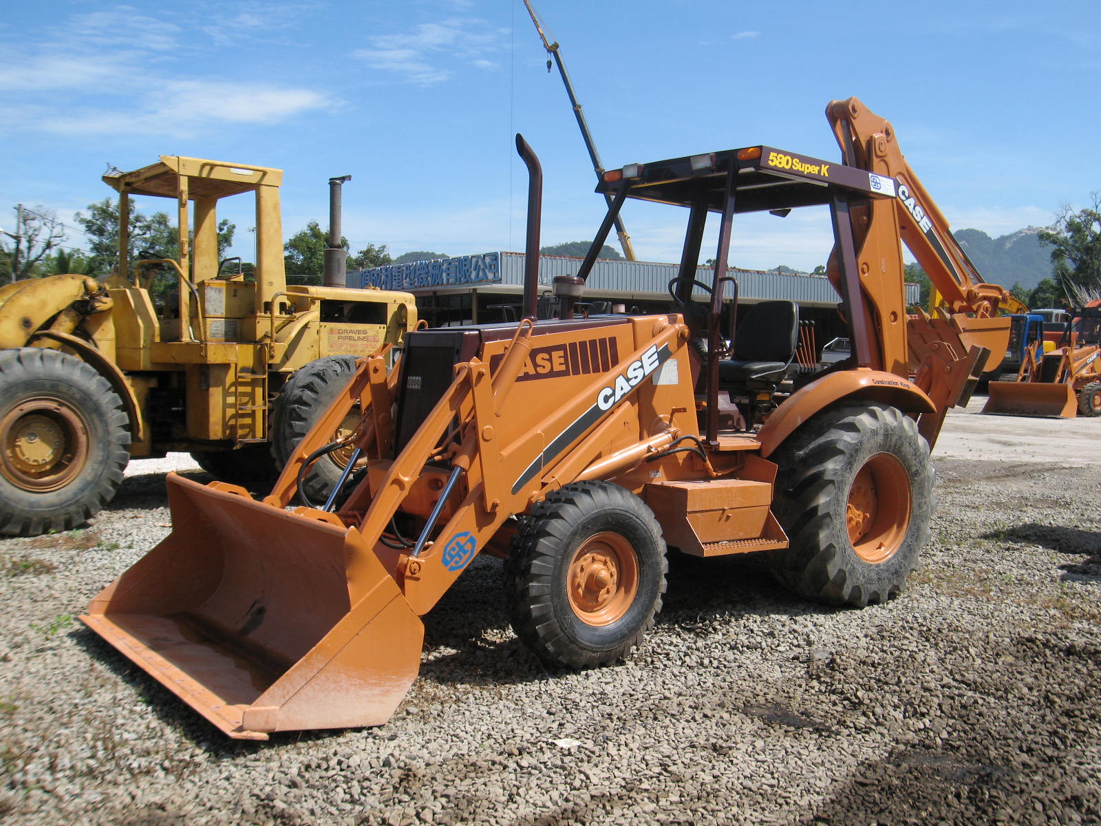 SOON SENG LEE HEAVY EQUIPMENT PLT: Case 580 Super K Backhoe Loader