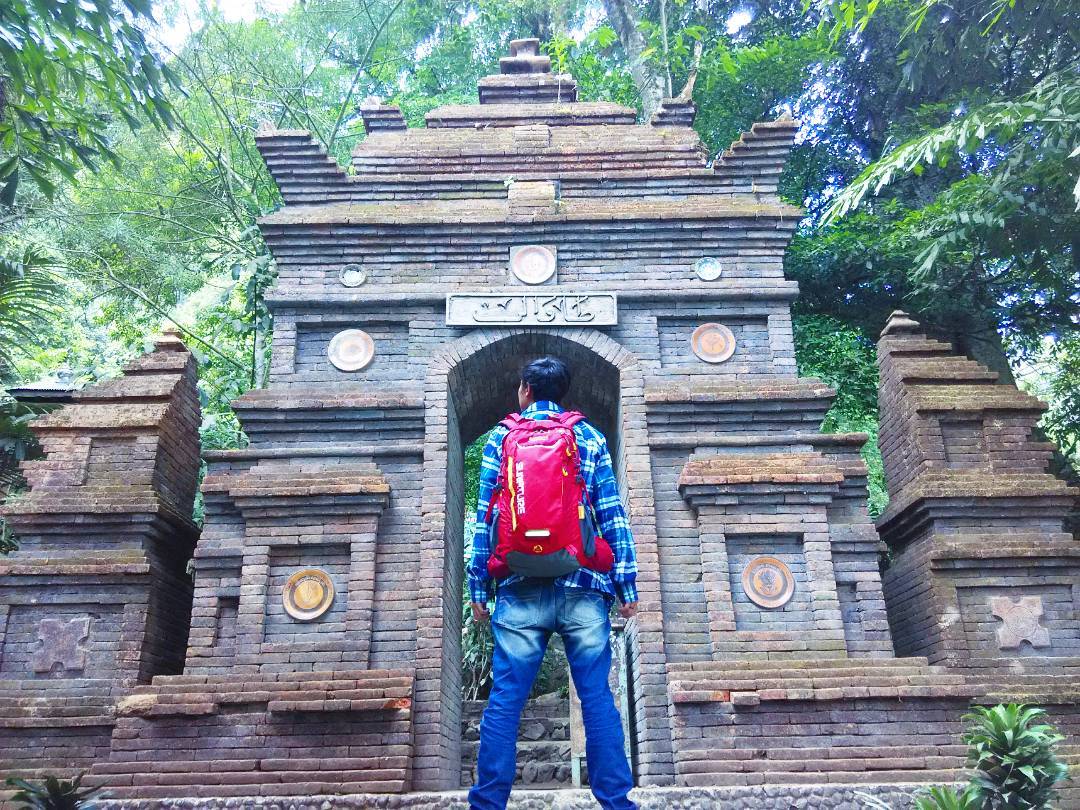 10 Tempat Wisata Kudus Terbaru + 10 Wisata Kulinernya