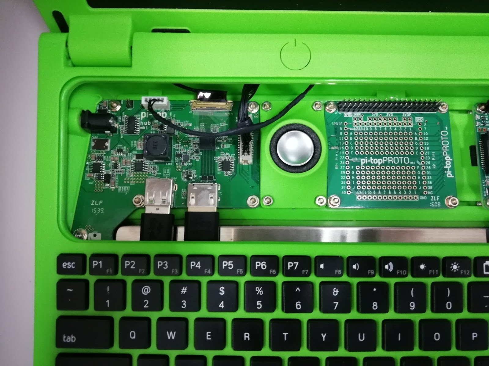 neuralassemblyのメモ: pi-top v2を購入してStretch系列のpi-topOSで使ってみた