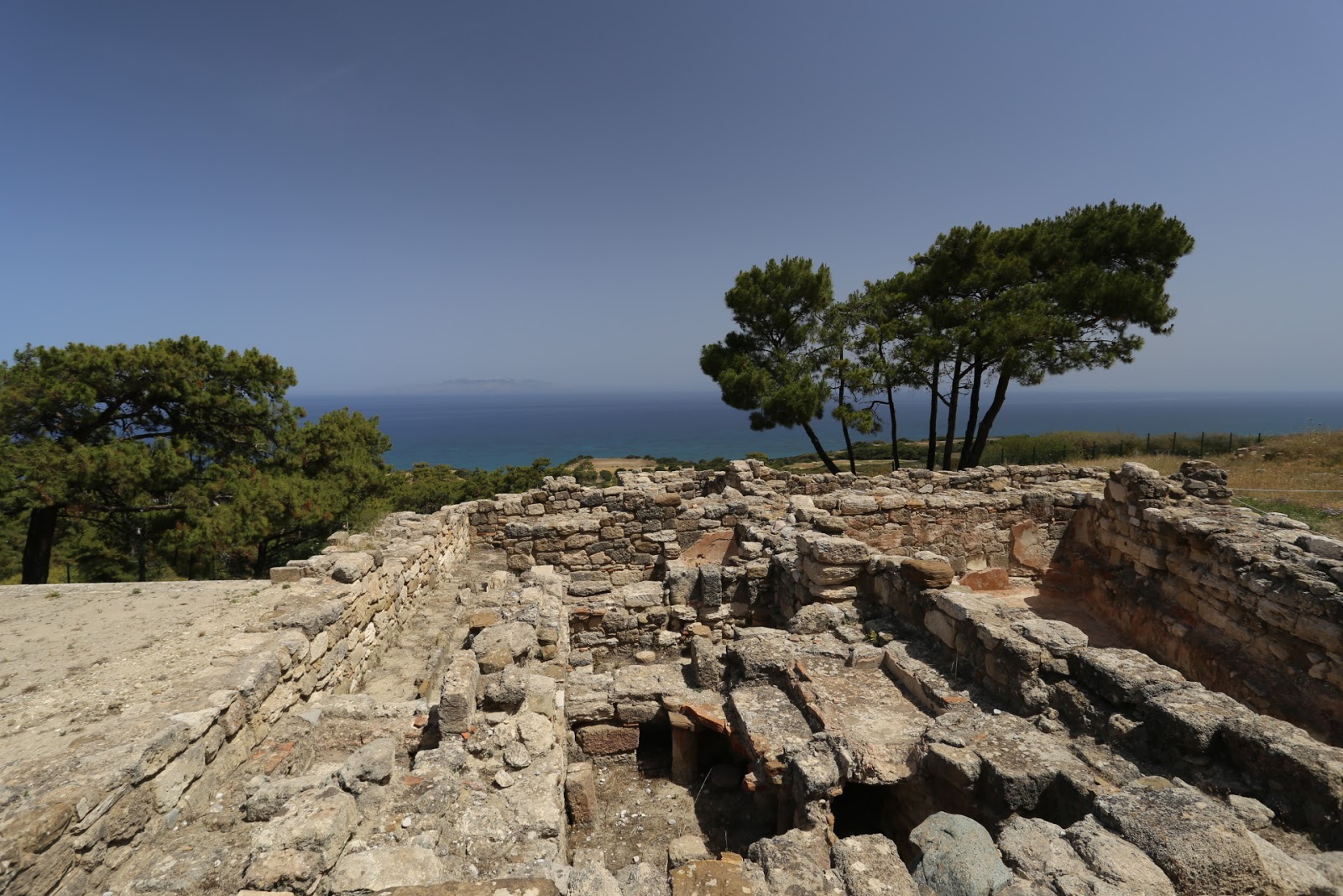 Mumbo Jumbo: Rhodes, Greece : Beaches, ancient ruins, medieval palaces ...