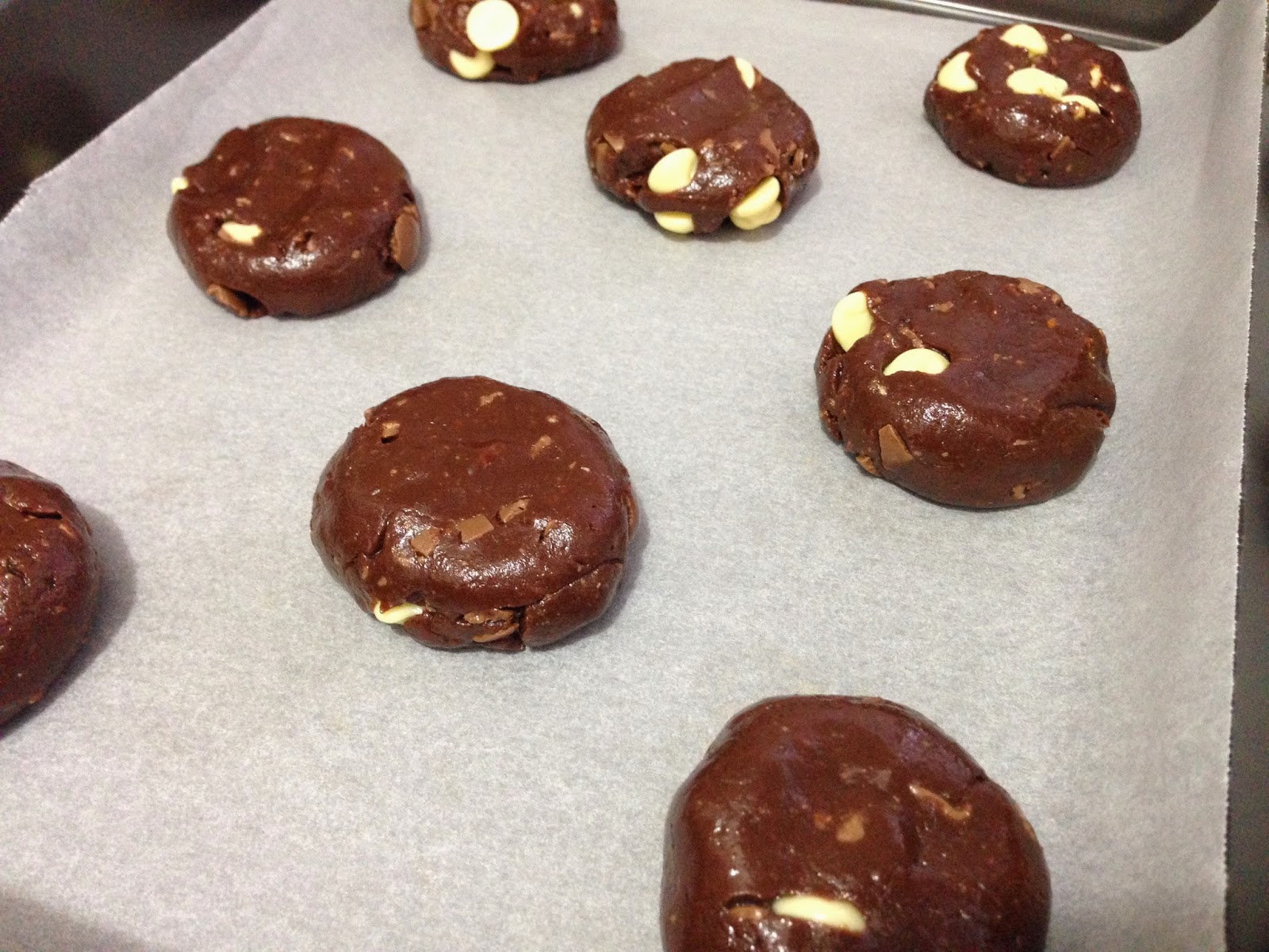 salt sugar & i: Devil's Double Choc Malt Cookies from Jamie Oliver's ...