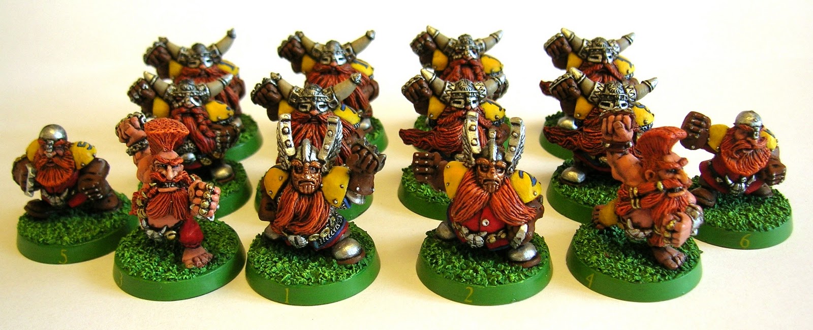 Spiky's Painting Blog: Dwarf Blood Bowl Team - finished 2005