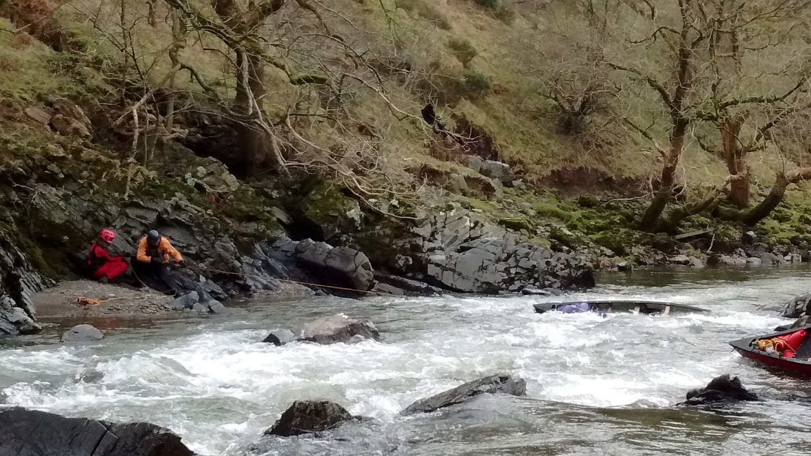 Canoes, Mountains & Caves: Pinned Canoe ... Interesting Day