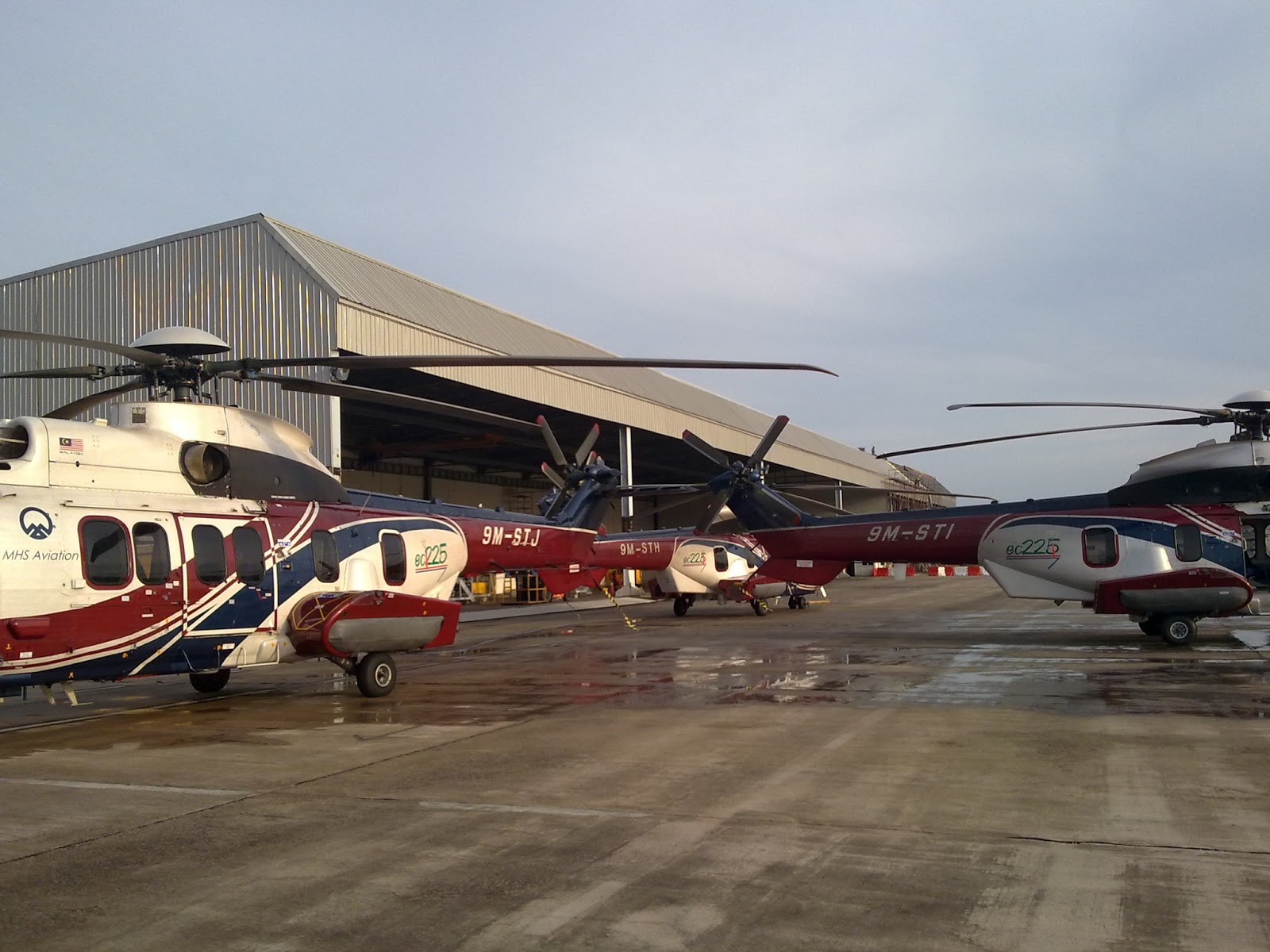 (MHS AVIATION CADET PILOT): MHS AVIATION HELICOPTER MODEL EC225 LP MARK 2.