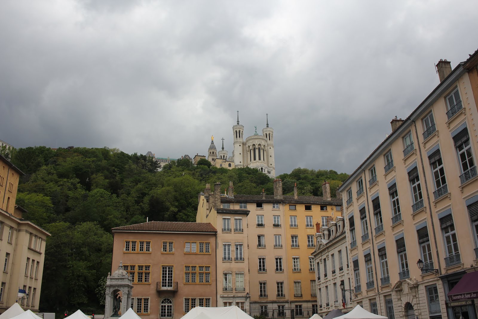 Stay, Stray, Play and Feast: Vieux Lyon: Medieval Lyon in Suspended ...