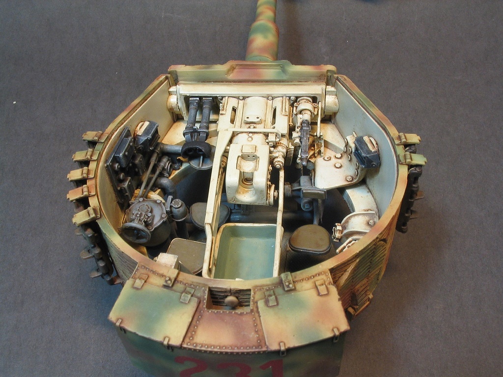 ptearsenal: Tiger 231 Interior