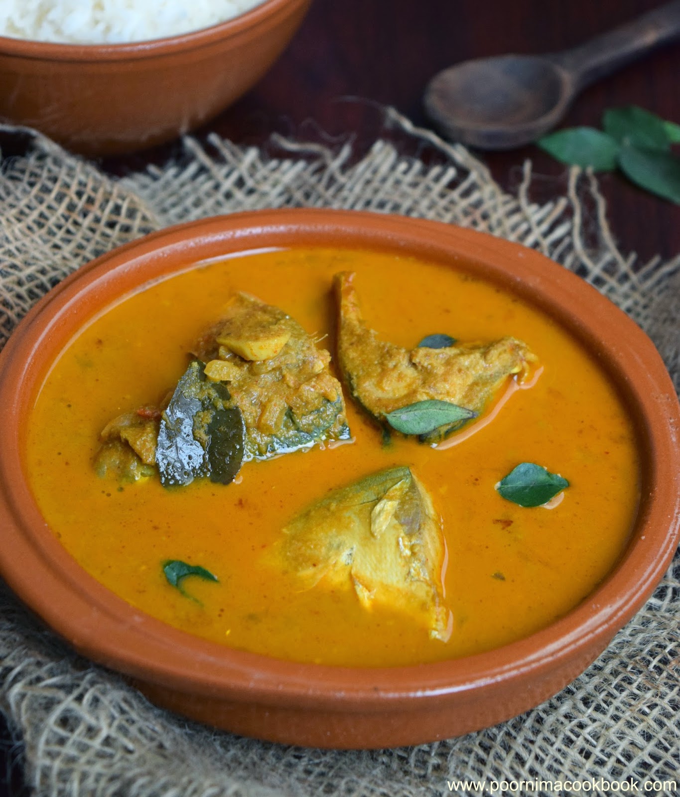 Poornima's Cook Book: Meen Kulambu / Fish Curry with Coconut - Amma's ...