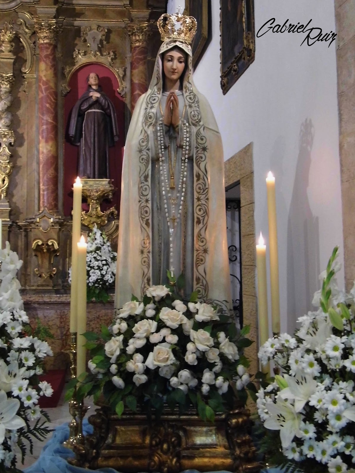 Devoción lucentina: Altar de la Virgen de Fátima. (13/05/15).