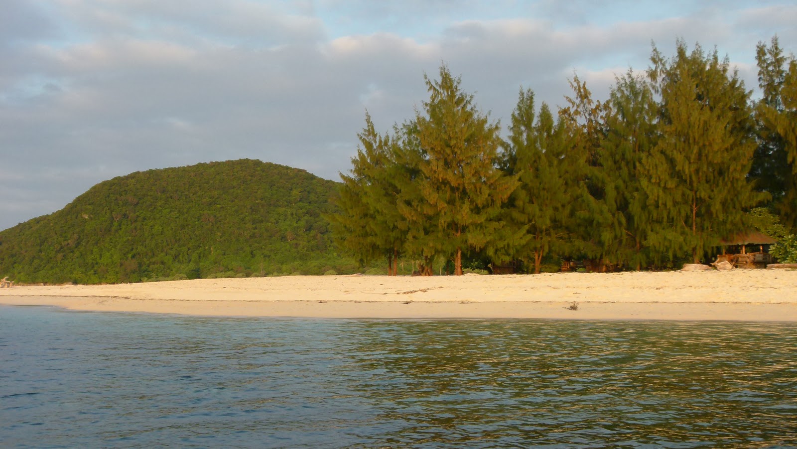 ANGUIB BEACH: ONE OF STA. ANA'S PARADISE - Lakwatserong Tsinelas
