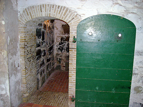 Seeks Ghosts: Castle of Good Hope