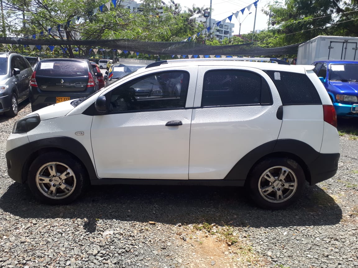 CHERY XCROSS SQR 2013