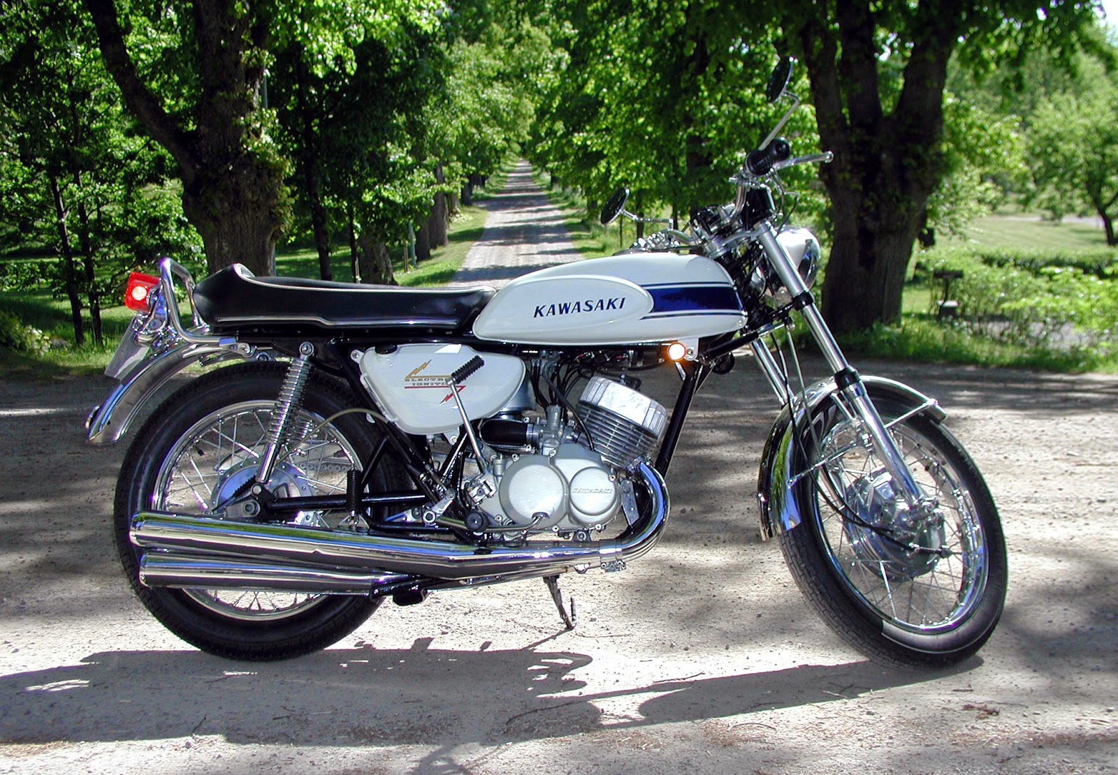 99garage | Cafe Racers Customs Passion Inspiration: Kawasaki H1 Mach III