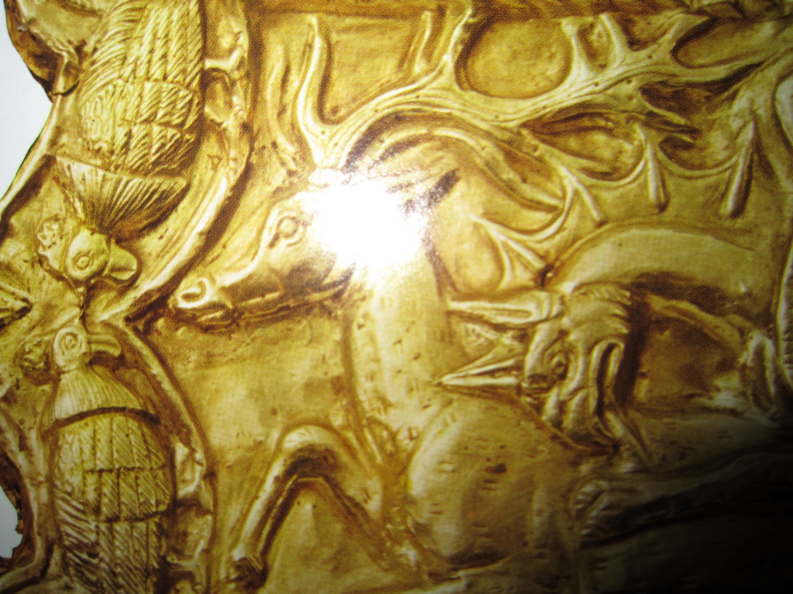 Sarmatian in the SCA: Scytho-Siberian zoomorphic art style as illumination