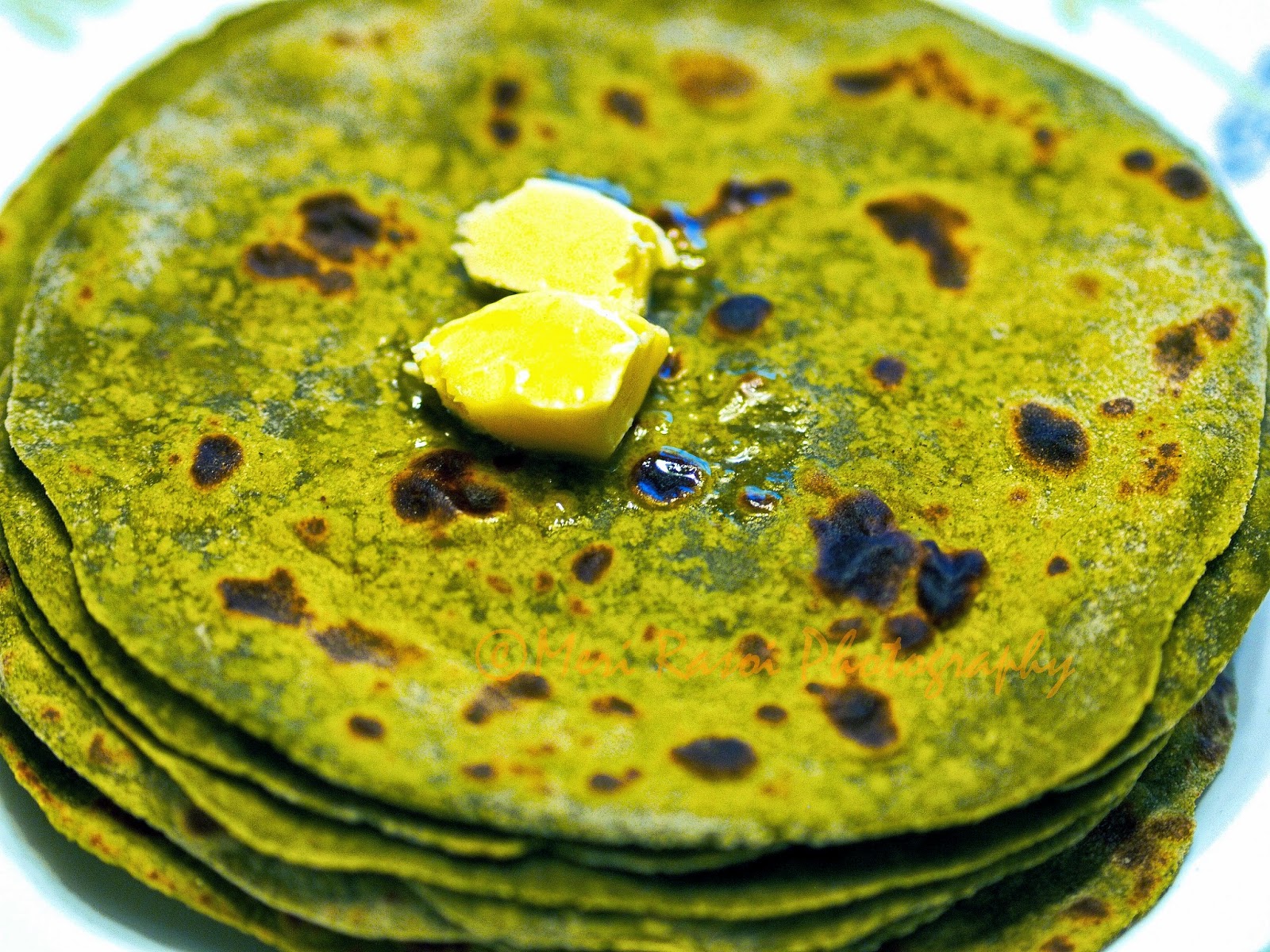 Meri Rasoi: Palak Roti / Spinach Paratha