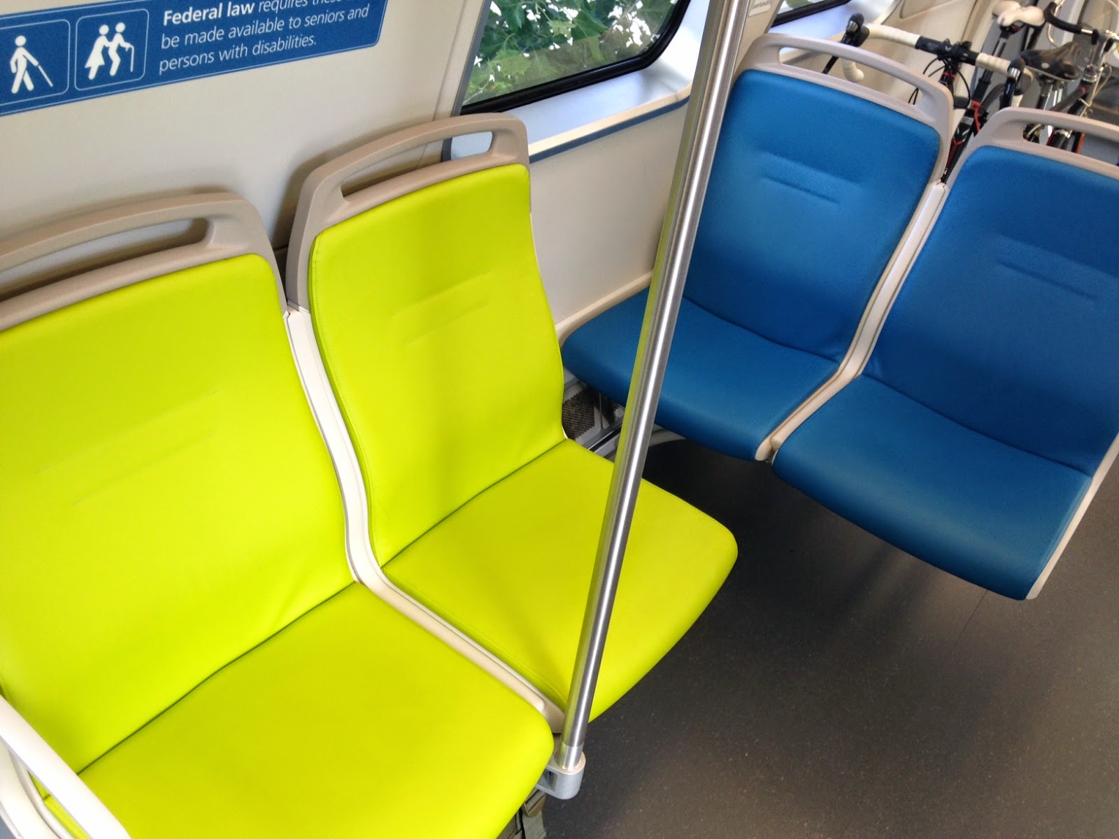 Tamerlane's Thoughts: Tour and photos of new BART train cars