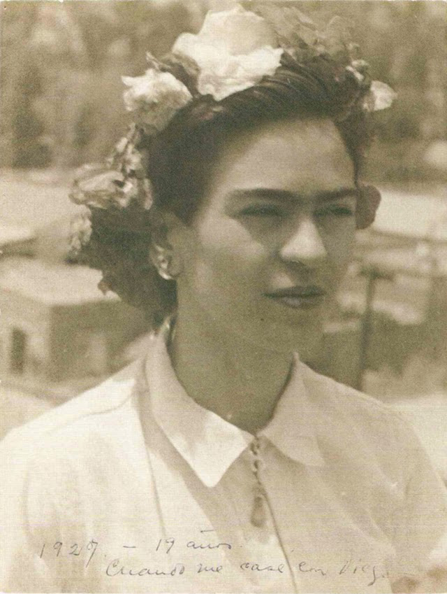 21 Rare Photos of a Young Frida Kahlo in the 1920s ~ Vintage Everyday