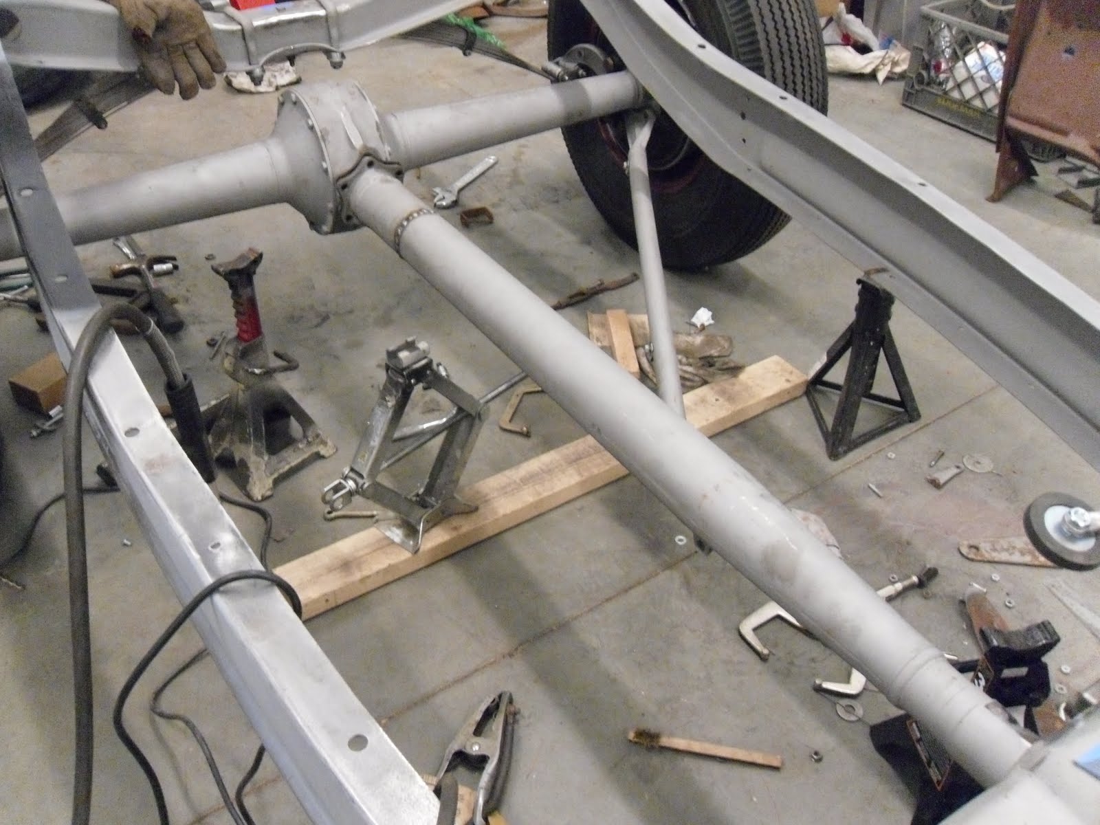 So you want to build a '32 Ford Roadster?: Shortening a Torque Tube