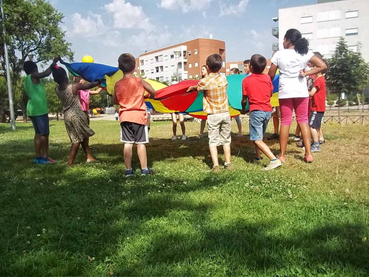 JUEGOS EN EL PARQUE