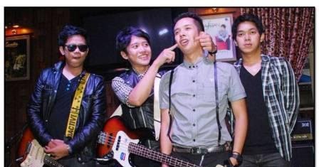 Sejarah Awal Berdirinya Phantom Band | Awal Berdirinya Band