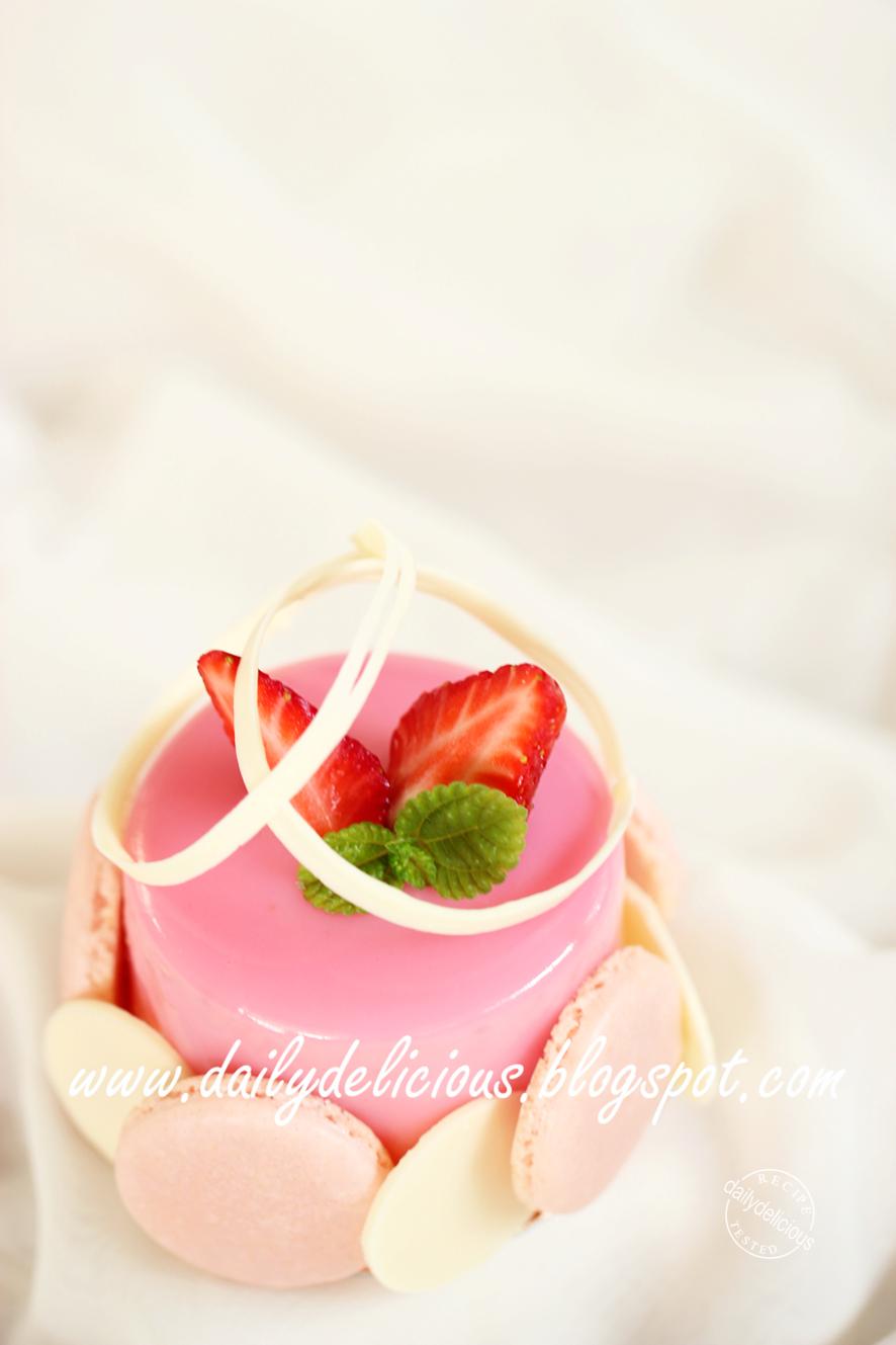 dailydelicious: Chaleur: Strawberry and white chocolate mousse ...