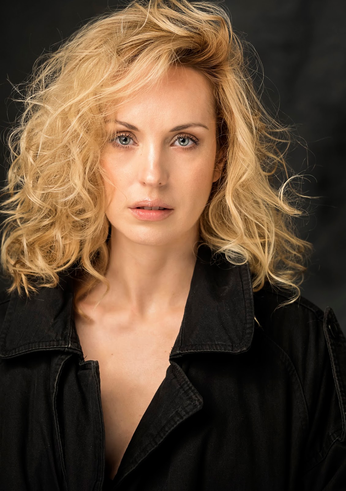 Daniela M. Xandru: Nueva sesión fotográfica con la actriz Daniela M. Xandru