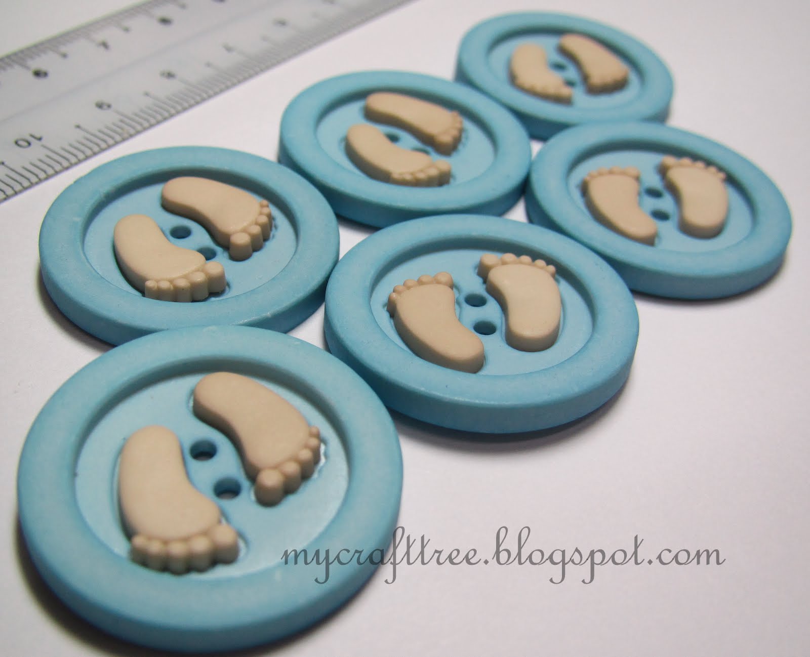 My Craft Tree: Baby Feet Buttons
