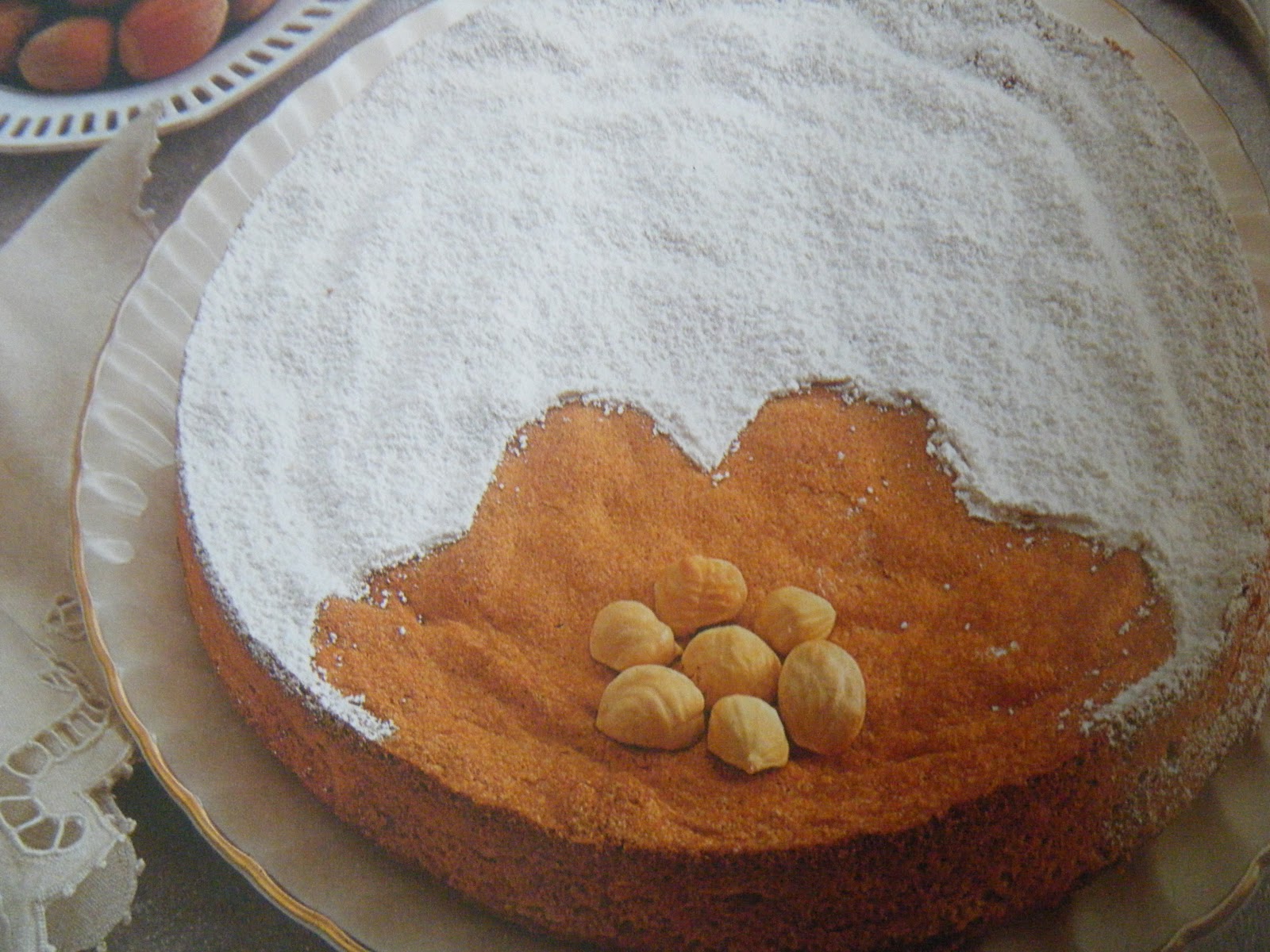 Bebe & Vogëlushë: Torte me lajthi dhe portokalle