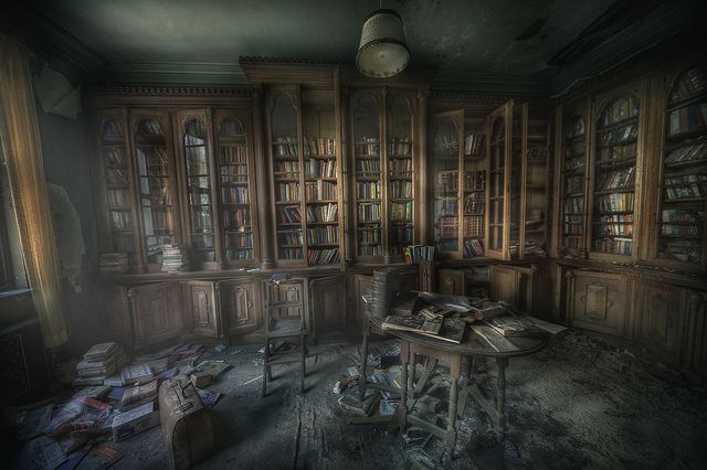 Writer's Ramblings: Creepy Library