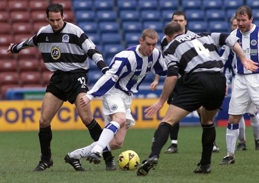 History of QPR kits: 2001/02
