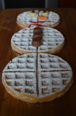 *Random Thoughts of a SUPERMOM!*: Snowman Waffles