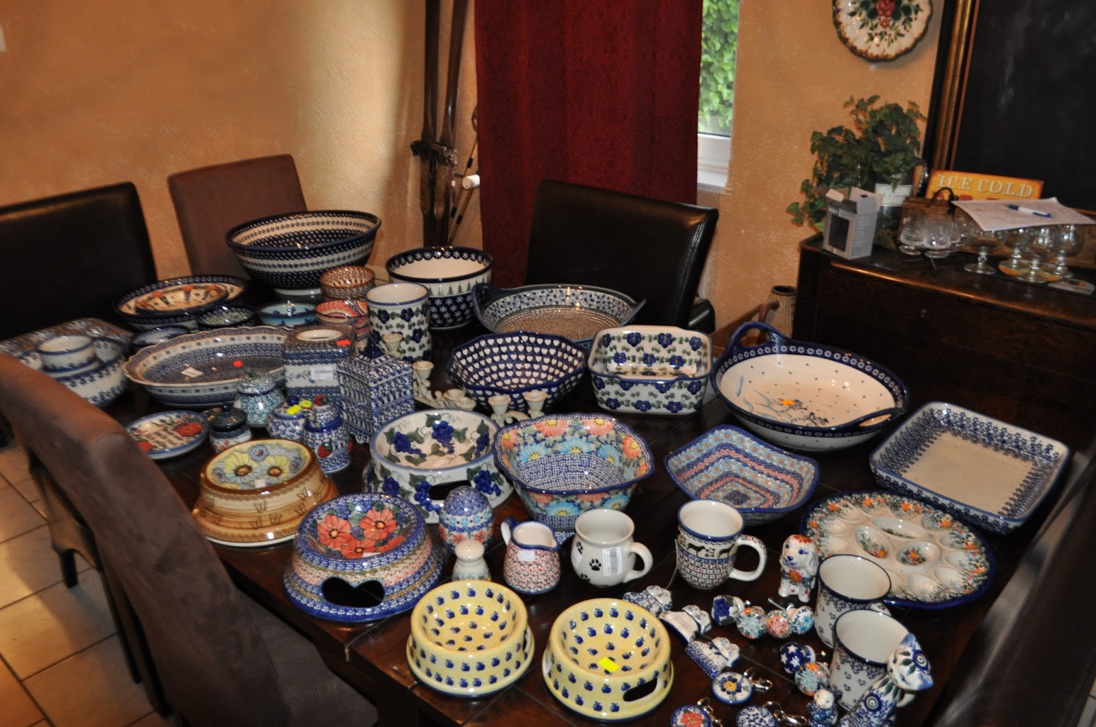 Our Military Life Abroad: POLISH POTTERY EXCURSION IN BOLESAWIECKI POLAND