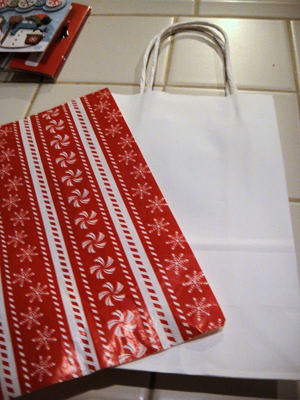 The Crafting Cowgirl: How to Make Homemade Gift Bags