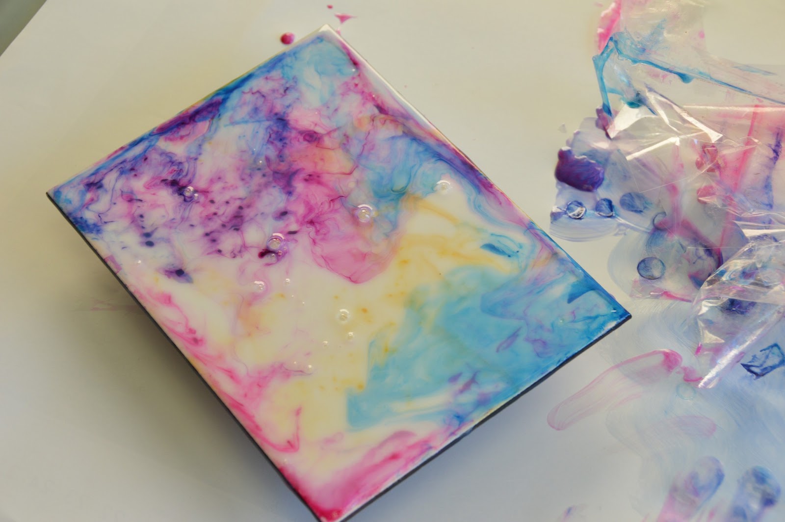 kimi kobashi: ink & pouring medium experiment