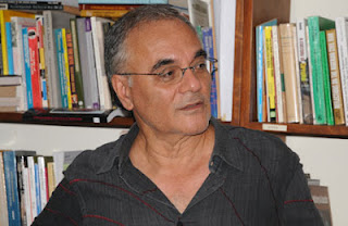 The Frantz Fanon Blog: Armed struggle: Mamdani tells politicians to ...