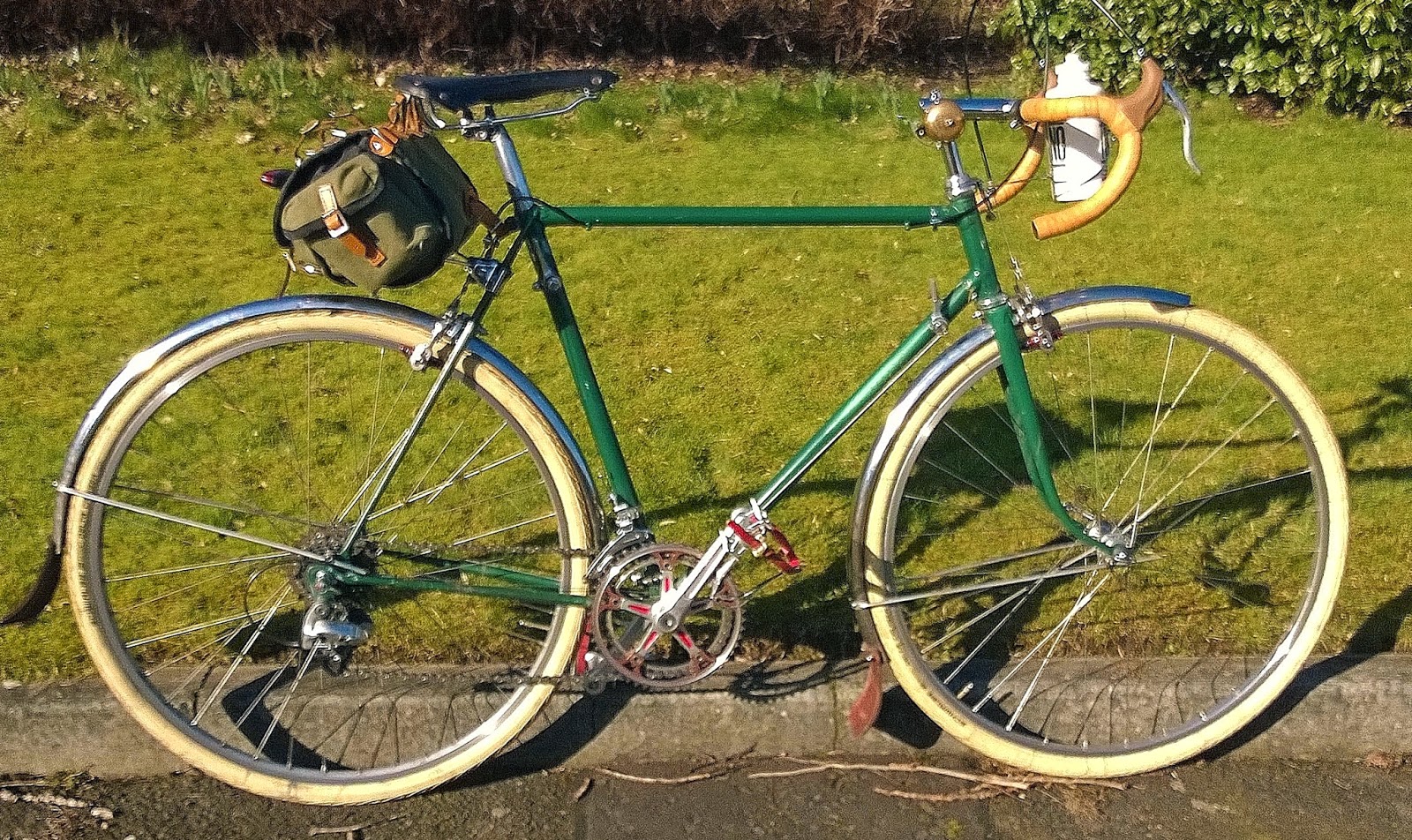 the Higgins ultralight : buying a vintage bicycle frame