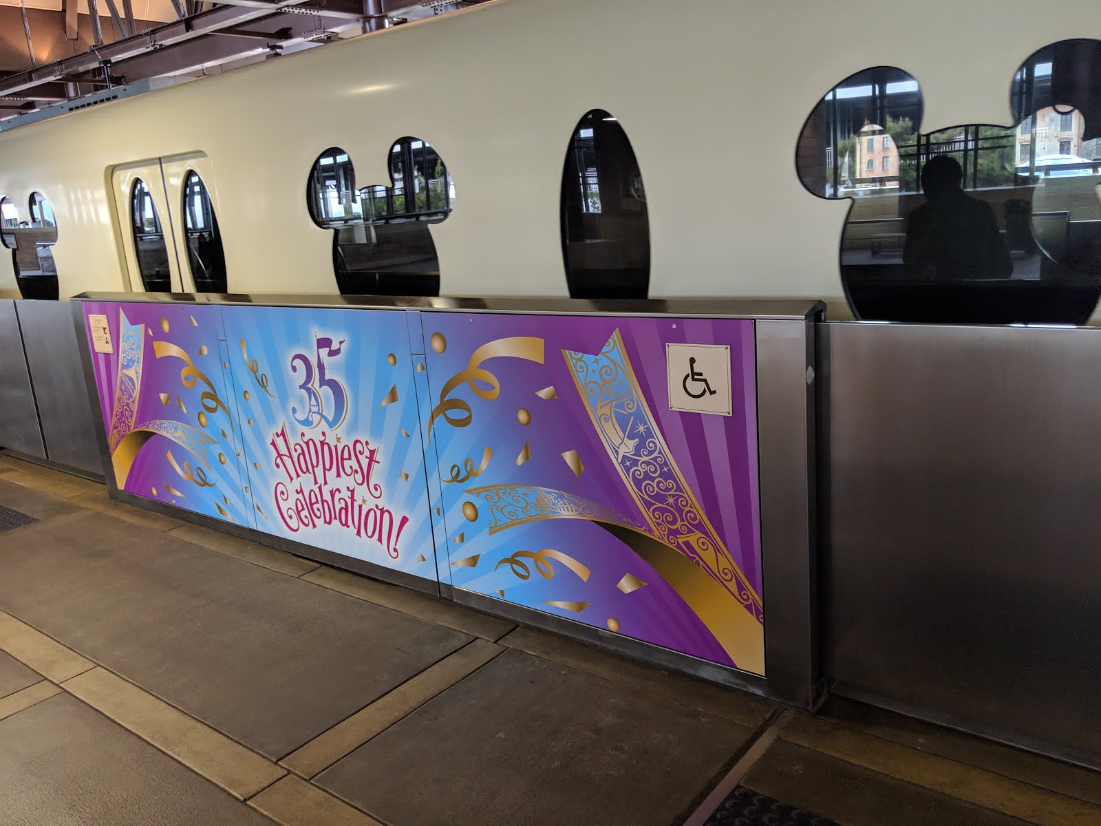 A Ride on the Tokyo Disney Resort Monorail