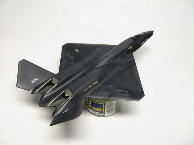 MADE BY WOODSTOCK: TRUMPETER 1/144 YF-23 LIGHTNING II