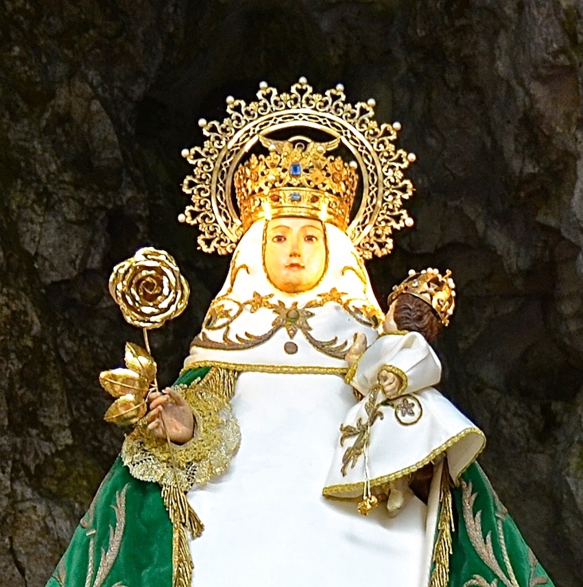 El Camino de Santiago desde Asturias: "Buen día de La Santina"