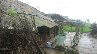 On the Edge of Sahyadris: Ahupe Ghat: A memorable walk through heaven