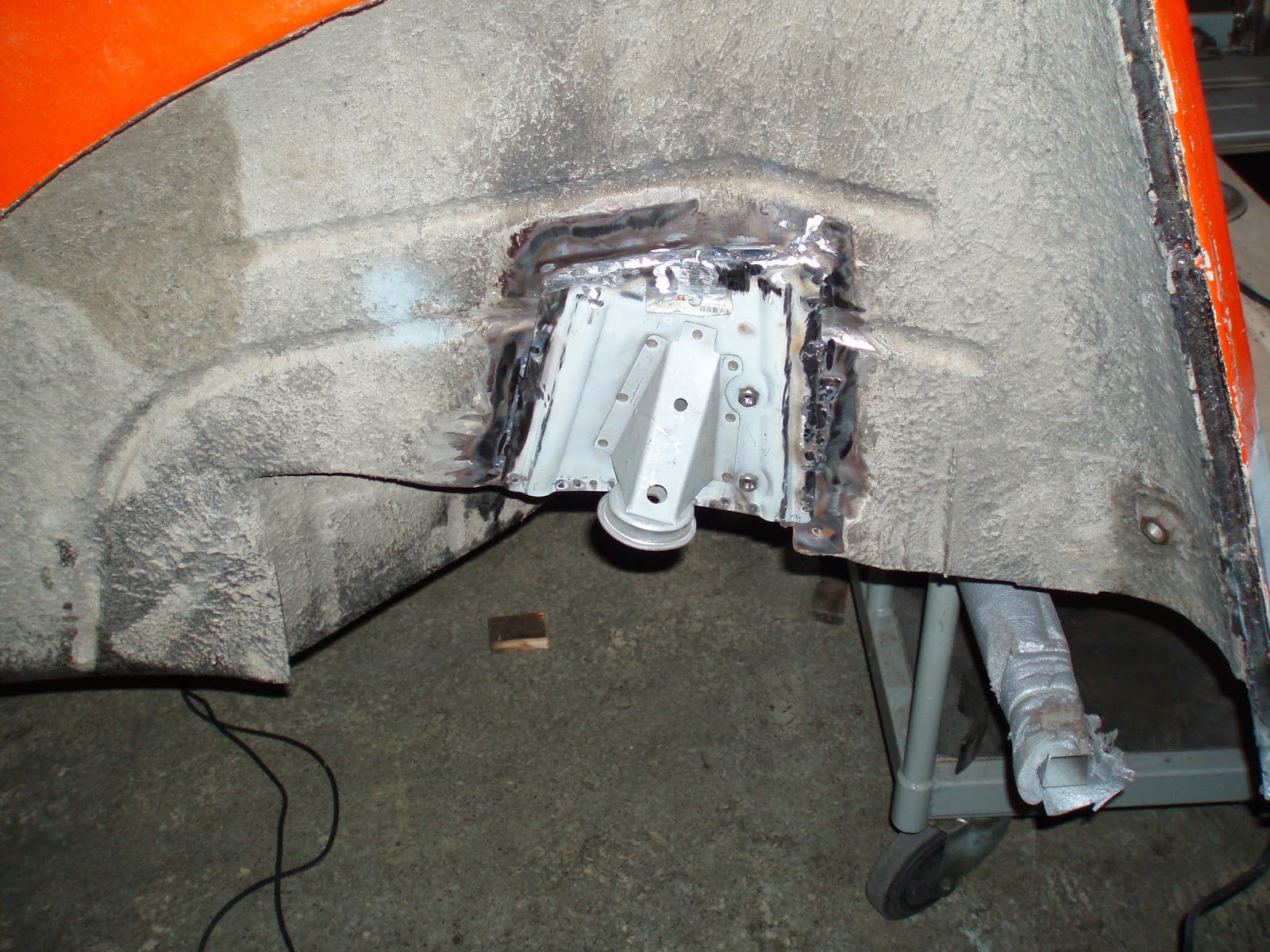 les aventures de Pinpin en 2CV: Réparation de l'aile intérieure au ...